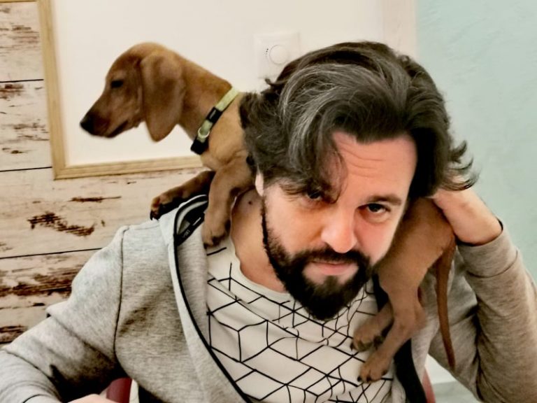 Майсторът в дублажа: Иван Велчев от Враца стои зад гласовете на Бъгс ...